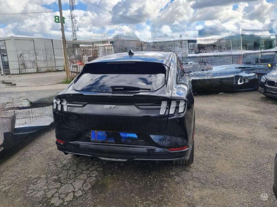 Black Ford Mustang Mach-E 2023 in Kaunas, with an engine capacity of 0.00 L and mileage of 75 thousand km for 36905 €, photo 6 on AUTOMOTO.COM.LV