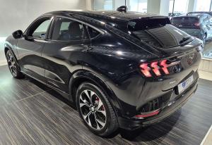 Melns Ford Mustang Mach-E 2024 Šauļi, ar dzinēja tilpumu 0.00 L un nobraukumu 30 tūkst. km par 36500 €, foto 4 vietnē AUTOMOTO.COM.LV