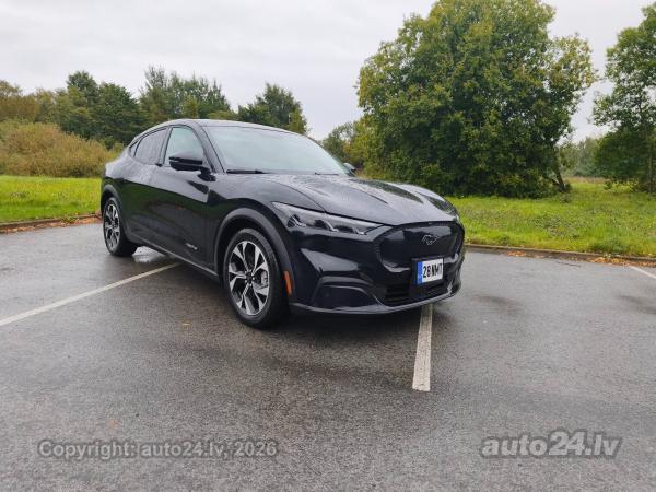Melns Ford Mustang Mach-E 2025 Mardu, ar dzinēja tilpumu 0.00 L un nobraukumu 1 tūkst. km par 35000 €, foto 3 vietnē AUTOMOTO.COM.LV
