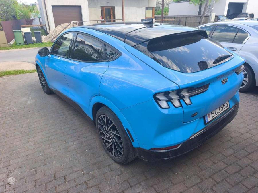 Blue Ford Mustang Mach-E 2021 in Vilnius, with an engine capacity of 0.00 L and mileage of 31 thousand km for 26500 €, photo 5 on AUTOMOTO.COM.LV