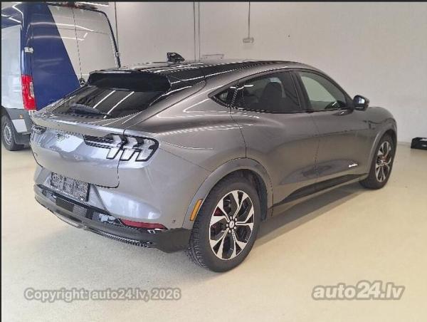 Серый Форд Mustang Mach-E 2021 в Таллин, объемом двигателя 0.00 л и пробегом 85 тыс. км за 31900 €, фото 3 на AUTOMOTO.COM.LV