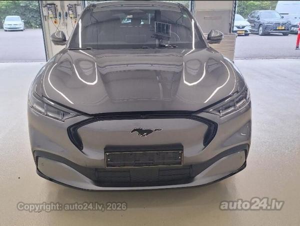 Серый Форд Mustang Mach-E 2021 в Таллин, объемом двигателя 0.00 л и пробегом 85 тыс. км за 31900 €, фото 4 на AUTOMOTO.COM.LV