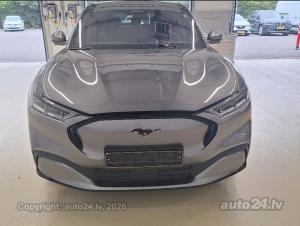 Серый Форд Mustang Mach-E 2021 в Таллин, объемом двигателя 0.00 л и пробегом 85 тыс. км за 31900 €, фото 4 на AUTOMOTO.COM.LV