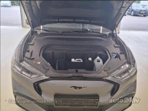 Серый Форд Mustang Mach-E 2021 в Таллин, объемом двигателя 0.00 л и пробегом 85 тыс. км за 31900 €, фото 11 на AUTOMOTO.COM.LV