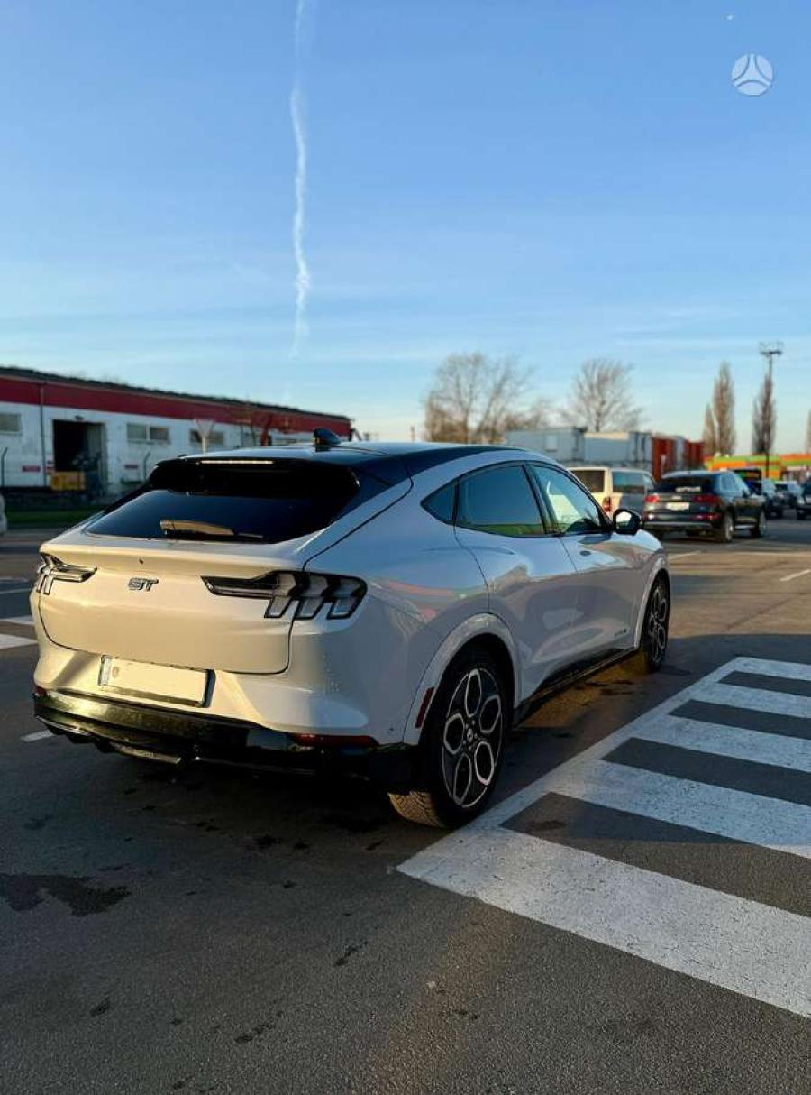 Grey Ford Mustang Mach-E 2022 in Klaipeda, with an engine capacity of 0.00 L and mileage of 73 thousand km for 30000 €, photo 4 on AUTOMOTO.COM.LV