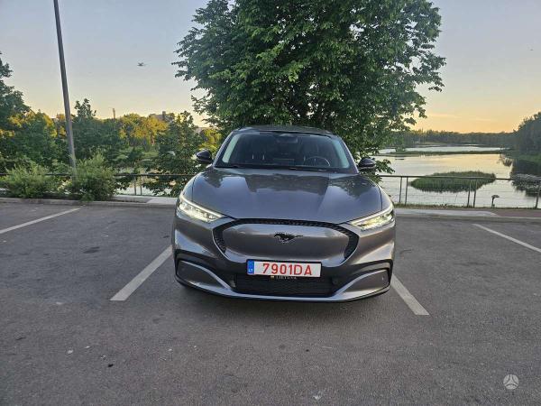 Серый Форд Mustang Mach-E 2023 в Плунге, объемом двигателя 0.00 л и пробегом 44 тыс. км за 25000 €, фото 3 на AUTOMOTO.COM.LV