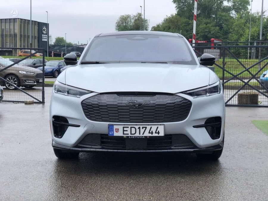 Pelēks Ford Mustang Mach-E 2023 Klaipėda, ar dzinēja tilpumu 0.00 L un nobraukumu 22 tūkst. km par 36000 €, foto 3 vietnē AUTOMOTO.COM.LV