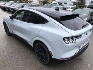 Pelēks Ford Mustang Mach-E 2023 Klaipėda, ar dzinēja tilpumu 0.00 L un nobraukumu 22 tūkst. km par 36000 €, foto 8 vietnē AUTOMOTO.COM.LV
