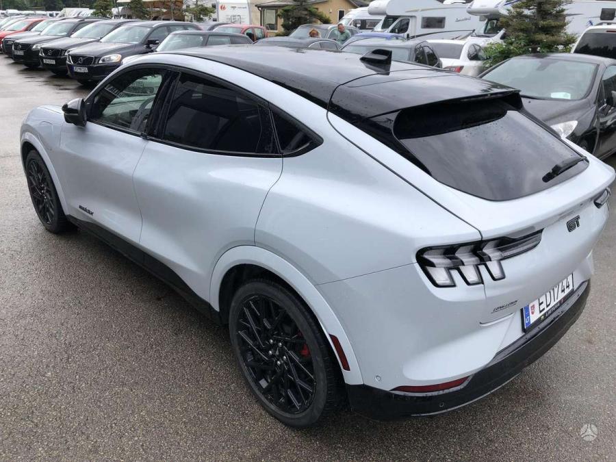 Pelēks Ford Mustang Mach-E 2023 Klaipėda, ar dzinēja tilpumu 0.00 L un nobraukumu 22 tūkst. km par 36000 €, foto 8 vietnē AUTOMOTO.COM.LV