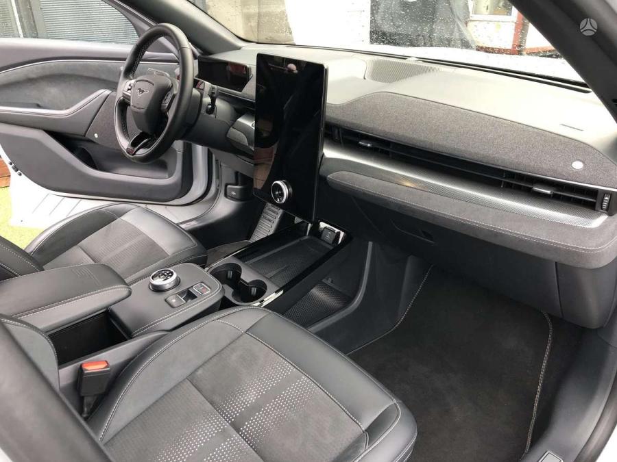 Pelēks Ford Mustang Mach-E 2023 Klaipėda, ar dzinēja tilpumu 0.00 L un nobraukumu 22 tūkst. km par 36000 €, foto 15 vietnē AUTOMOTO.COM.LV