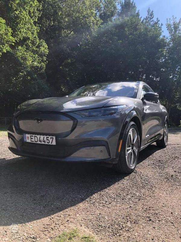 Серый Форд Mustang Mach-E 2023 в Паланга, объемом двигателя 0.00 л и пробегом 52 тыс. км за 27500 €, фото 1 на AUTOMOTO.COM.LV