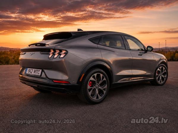 Pelēks Ford Mustang Mach-E 2021 Tallina, ar dzinēja tilpumu 0.00 L un nobraukumu 87 tūkst. km par 29500 €, foto 1 vietnē AUTOMOTO.COM.LV