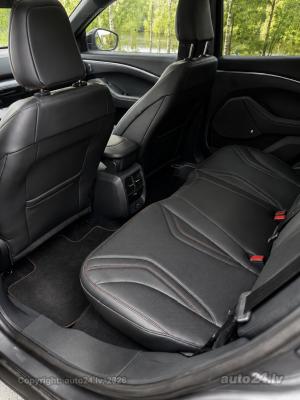 Pelēks Ford Mustang Mach-E 2021 Tallina, ar dzinēja tilpumu 0.00 L un nobraukumu 87 tūkst. km par 29500 €, foto 8 vietnē AUTOMOTO.COM.LV