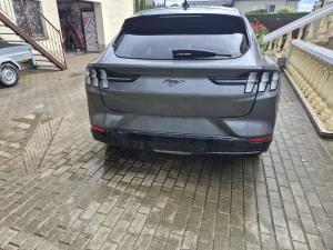 Pelēks Ford Mustang Mach-E 2021 Kretinga, ar dzinēja tilpumu 0.00 L un nobraukumu 125 tūkst. km par 13500 €, foto 10 vietnē AUTOMOTO.COM.LV
