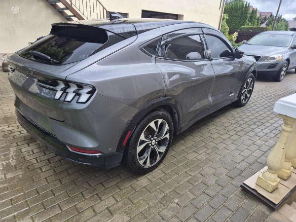 Pelēks Ford Mustang Mach-E 2021 Kretinga, ar dzinēja tilpumu 0.00 L un nobraukumu 125 tūkst. km par 13500 €, foto 10 vietnē AUTOMOTO.COM.LV