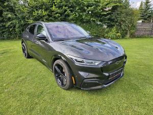 Pelēks Ford Mustang Mach-E 2022 Viļņa, ar dzinēja tilpumu 0.00 L un nobraukumu 61 tūkst. km par 24900 €, foto 9 vietnē AUTOMOTO.COM.LV