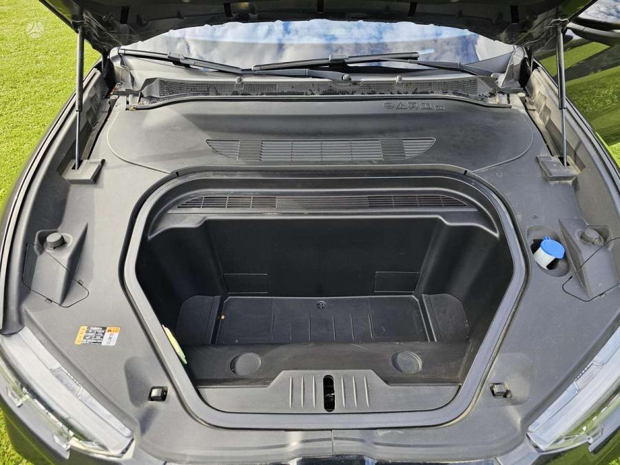 Pelēks Ford Mustang Mach-E 2022 Viļņa, ar dzinēja tilpumu 0.00 L un nobraukumu 61 tūkst. km par 24900 €, foto 12 vietnē AUTOMOTO.COM.LV