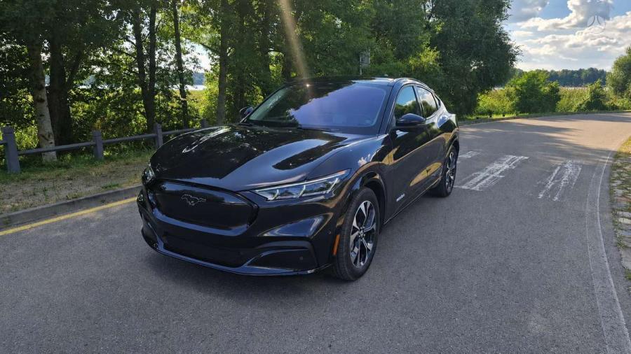 Pelēks Ford Mustang Mach-E 2022 Viļņa, ar dzinēja tilpumu 0.00 L un nobraukumu 61 tūkst. km par 24900 €, foto 21 vietnē AUTOMOTO.COM.LV
