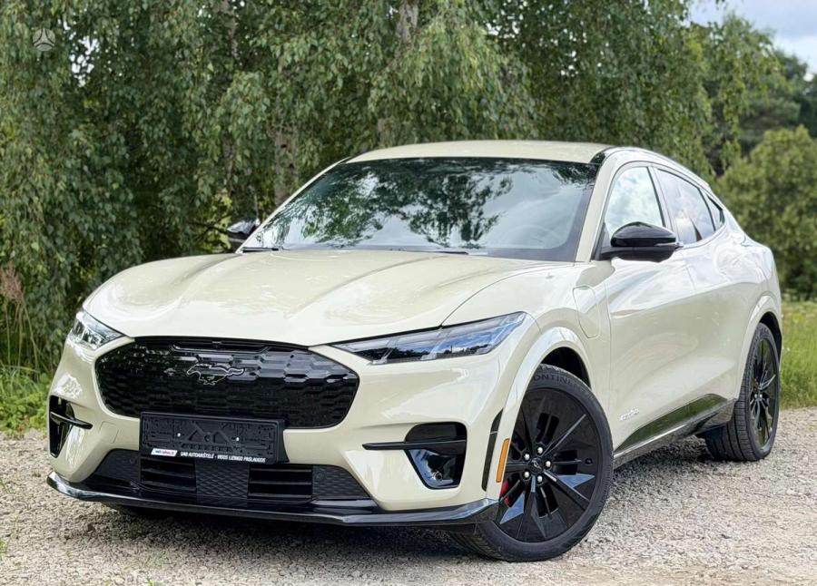 Ford Mustang Mach-E 2025 Šauļi, ar dzinēja tilpumu 0.00 L un nobraukumu 1 tūkst. km par 49610 €, foto 1 vietnē AUTOMOTO.COM.LV