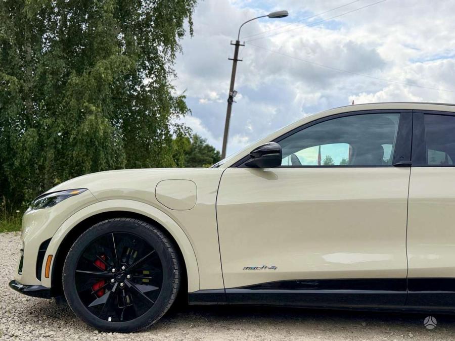 Ford Mustang Mach-E 2025 Šauļi, ar dzinēja tilpumu 0.00 L un nobraukumu 1 tūkst. km par 49610 €, foto 16 vietnē AUTOMOTO.COM.LV