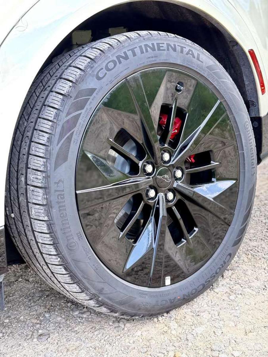 Ford Mustang Mach-E 2025 Šauļi, ar dzinēja tilpumu 0.00 L un nobraukumu 1 tūkst. km par 49610 €, foto 22 vietnē AUTOMOTO.COM.LV