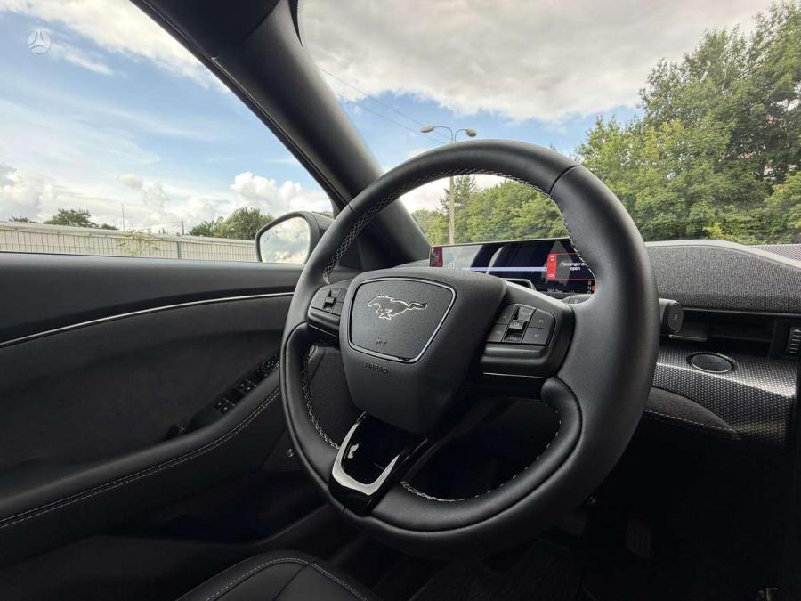 Ford Mustang Mach-E 2025 Šauļi, ar dzinēja tilpumu 0.00 L un nobraukumu 1 tūkst. km par 49610 €, foto 25 vietnē AUTOMOTO.COM.LV