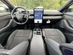 Ford Mustang Mach-E 2025 Šauļi, ar dzinēja tilpumu 0.00 L un nobraukumu 1 tūkst. km par 49610 €, foto 27 vietnē AUTOMOTO.COM.LV