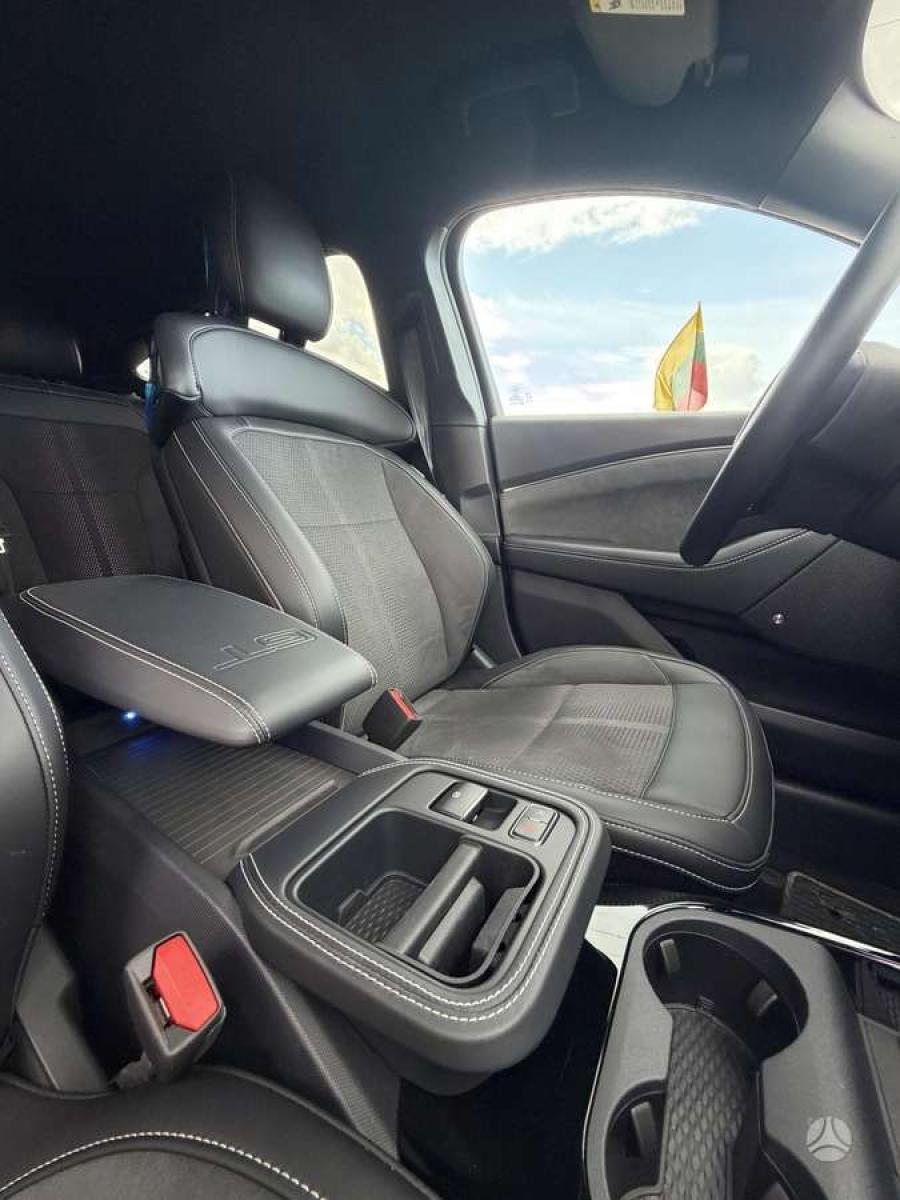 Ford Mustang Mach-E 2025 Šauļi, ar dzinēja tilpumu 0.00 L un nobraukumu 1 tūkst. km par 49610 €, foto 30 vietnē AUTOMOTO.COM.LV