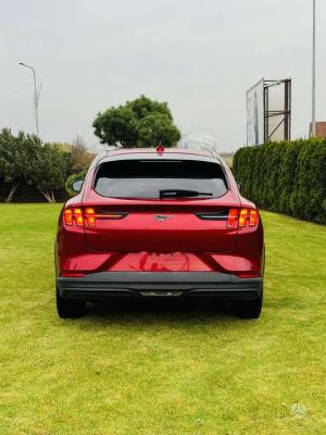 Red Ford Mustang Mach-E 2021 in Kaunas, with an engine capacity of 0.00 L and mileage of 40 thousand km for 26500 €, photo 2 on AUTOMOTO.COM.LV