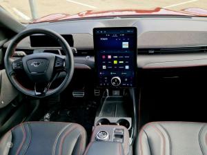 Sarkans Ford Mustang Mach-E 2021 Šauļi, ar dzinēja tilpumu 0.00 L un nobraukumu 126 tūkst. km par 22000 €, foto 12 vietnē AUTOMOTO.COM.LV