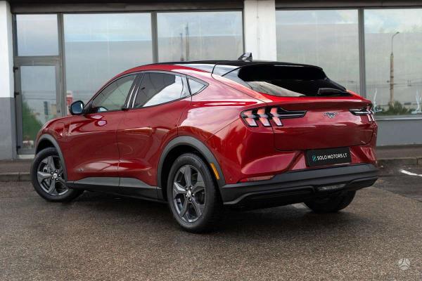 Красный Форд Mustang Mach-E 2022 в Вильнюс, объемом двигателя 0.00 л и пробегом 79 тыс. км за 26950 €, фото 4 на AUTOMOTO.COM.LV
