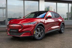 Sarkans Ford Mustang Mach-E 2022 Viļņa, ar dzinēja tilpumu 0.00 L un nobraukumu 79 tūkst. km par 26950 €, foto 7 vietnē AUTOMOTO.COM.LV