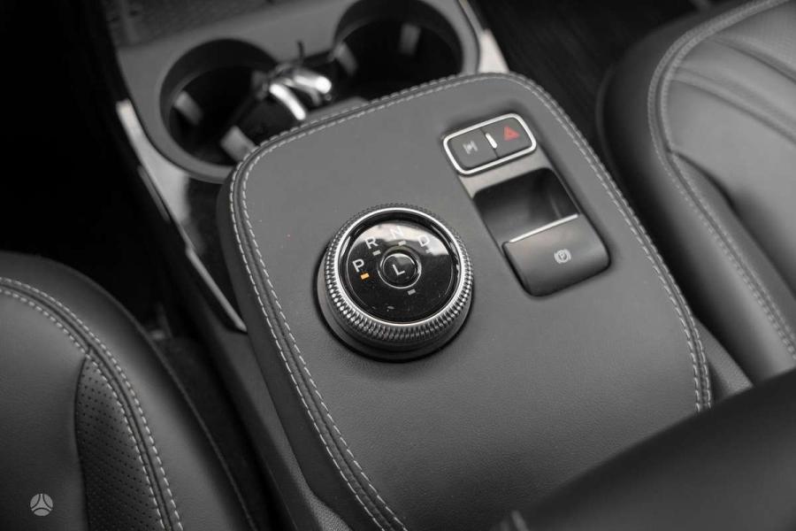 Sarkans Ford Mustang Mach-E 2022 Viļņa, ar dzinēja tilpumu 0.00 L un nobraukumu 79 tūkst. km par 26950 €, foto 24 vietnē AUTOMOTO.COM.LV