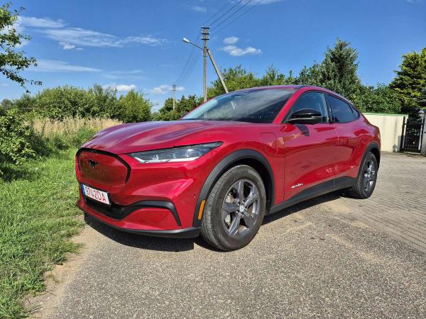 Красный Форд Mustang Mach-E 2024 в Вильнюс, объемом двигателя 0.00 л и пробегом 20 тыс. км за 24999 €, фото 2 на AUTOMOTO.COM.LV