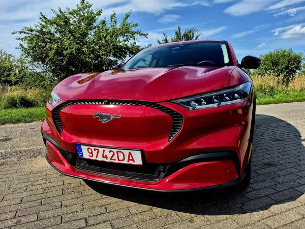 Красный Форд Mustang Mach-E 2024 в Вильнюс, объемом двигателя 0.00 л и пробегом 20 тыс. км за 24999 €, фото 5 на AUTOMOTO.COM.LV