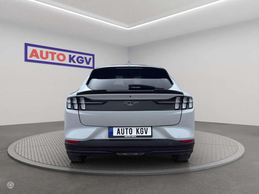 Белый Форд Mustang Mach-E 2021 в Каунас, объемом двигателя 0.00 л и пробегом 94 тыс. км за 27999 €, фото 5 на AUTOMOTO.COM.LV