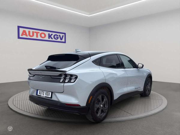 White Ford Mustang Mach-E 2021 in Kaunas, with an engine capacity of 0.00 L and mileage of 94 thousand km for 27999 €, photo 5 on AUTOMOTO.COM.LV
