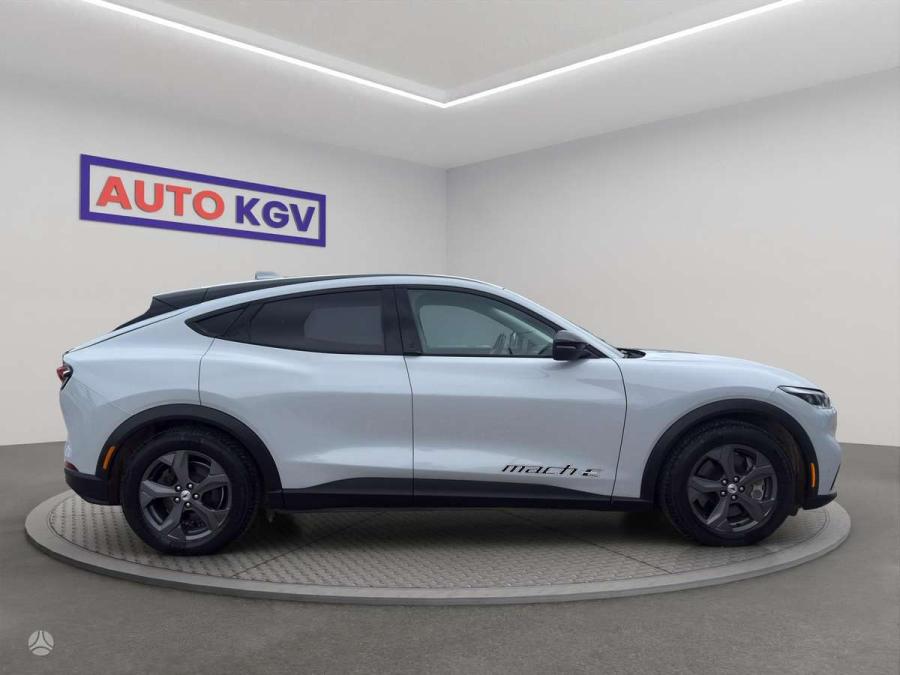 Белый Форд Mustang Mach-E 2021 в Каунас, объемом двигателя 0.00 л и пробегом 94 тыс. км за 27999 €, фото 7 на AUTOMOTO.COM.LV