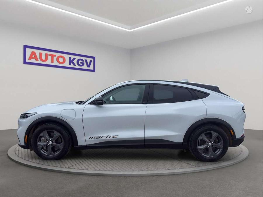 Белый Форд Mustang Mach-E 2021 в Каунас, объемом двигателя 0.00 л и пробегом 94 тыс. км за 27999 €, фото 3 на AUTOMOTO.COM.LV