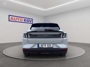 White Ford Mustang Mach-E 2021 in Kaunas, with an engine capacity of 0.00 L and mileage of 94 thousand km for 27999 €, photo 5 on AUTOMOTO.COM.LV