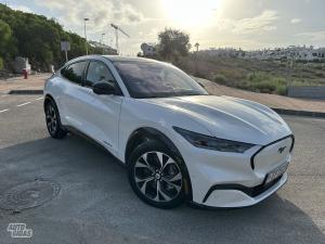 Белый Форд Mustang Mach-E 2021 в Мариямполе, объемом двигателя 0.00 л и пробегом 95 тыс. км за 29500 €, фото  на AUTOMOTO.COM.LV