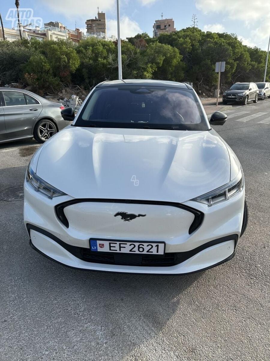 White Ford Mustang Mach-E 2021 in Marijampole, with an engine capacity of 0.00 L and mileage of 95 thousand km for 29500 €, photo 3 on AUTOMOTO.COM.LV