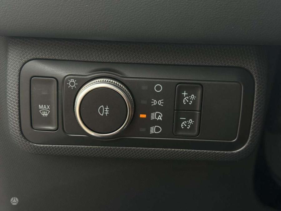 Белый Форд Mustang Mach-E 2021 в Каунас, объемом двигателя 0.00 л и пробегом 94 тыс. км за 27999 €, фото 18 на AUTOMOTO.COM.LV