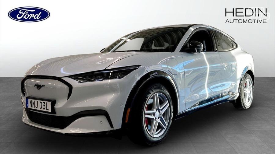 Balts Ford Mustang Mach-E 2022 Kauņa, ar dzinēja tilpumu 0.00 L un nobraukumu 45 tūkst. km par 37667 €, foto 1 vietnē AUTOMOTO.COM.LV