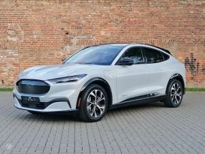Белый Форд Mustang Mach-E 2022 в Кедайняй, объемом двигателя 0.00 л и пробегом 18 тыс. км за 31499 €, фото  на AUTOMOTO.COM.LV