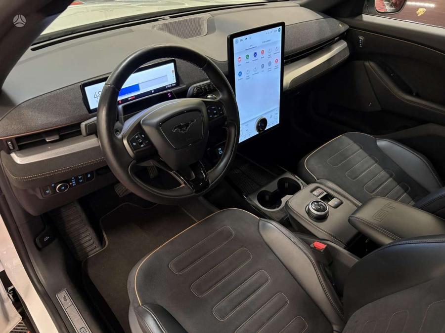 Белый Форд Mustang Mach-E 2022 в Вильнюс, объемом двигателя 0.00 л и пробегом 32 тыс. км за 33790 €, фото 15 на AUTOMOTO.COM.LV