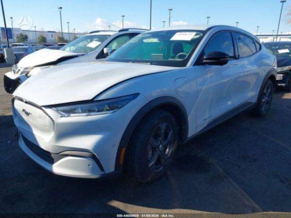 White Ford Mustang Mach-E 2023 in Klaipeda, with an engine capacity of 0.00 L and mileage of 58 thousand km for 8200 €, photo 2 on AUTOMOTO.COM.LV