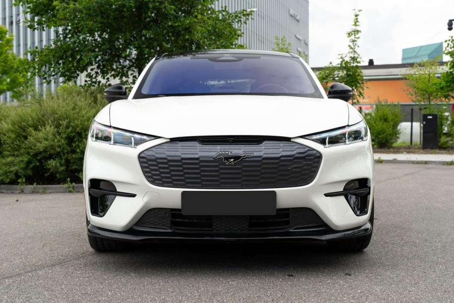 Белый Форд Mustang Mach-E 2023 в Вильнюс, объемом двигателя 0.00 л и пробегом 16 тыс. км за 34500 €, фото 10 на AUTOMOTO.COM.LV