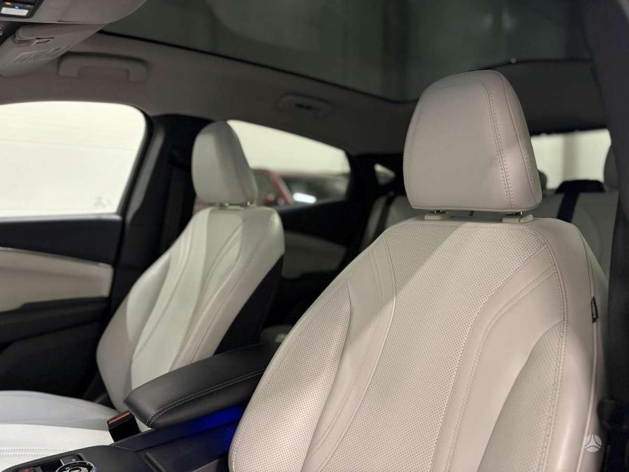 White Ford Mustang Mach-E 2023 in Vilnius, with an engine capacity of 0.00 L and mileage of 19 thousand km for 32990 €, photo 18 on AUTOMOTO.COM.LV