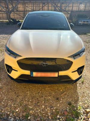 Balts Ford Mustang Mach-E 2024 Klaipėda, ar dzinēja tilpumu 0.00 L un nobraukumu 6 tūkst. km par 35900 €, foto 5 vietnē AUTOMOTO.COM.LV